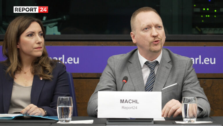 "Skandal": Report24-Chef sprach im EU-Parlament über Zensur und Repression